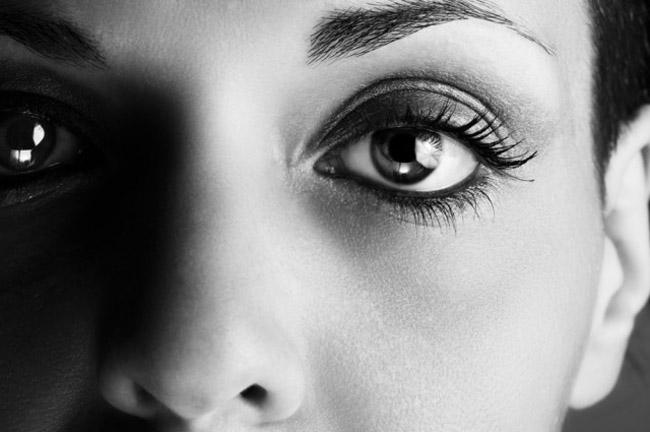 Cientista descobre: encarar outra pessoa por 10 minutos pode alterar ...