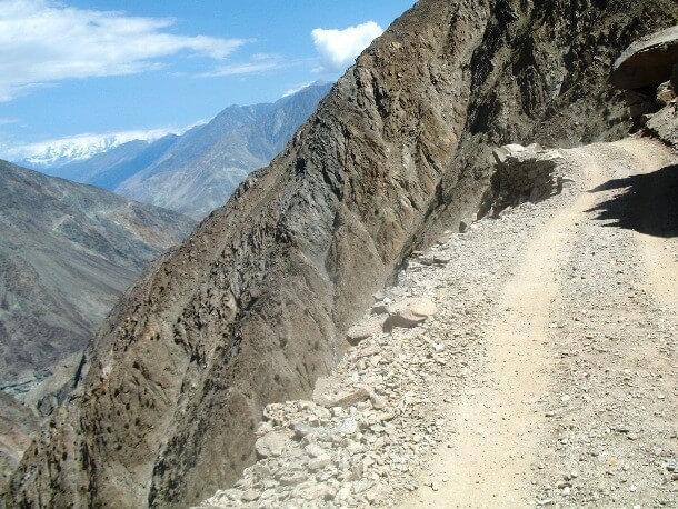 25 estradas que são consideradas como as mais perigosas do mundo