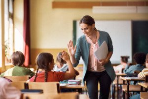 Poemas para professora: 5 mais lindos que elas amam