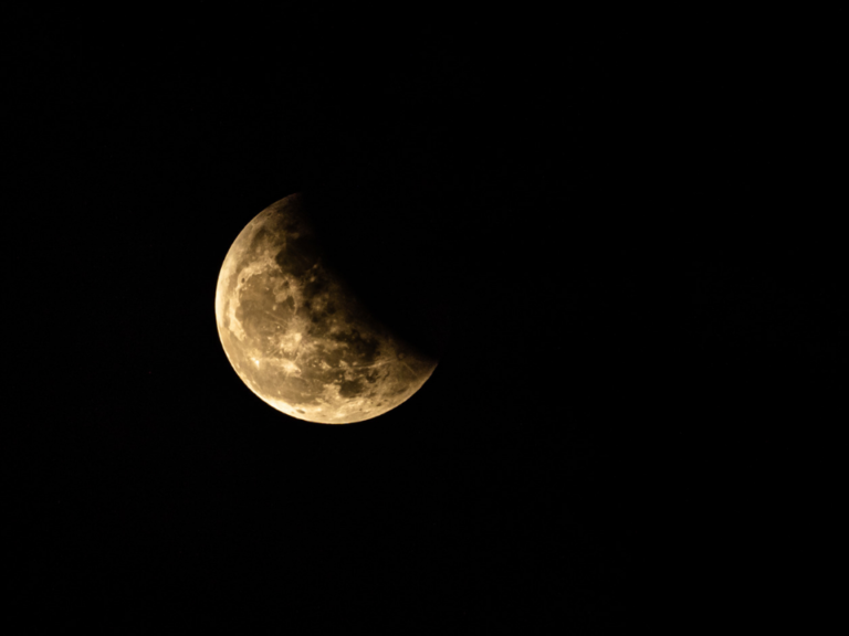 Fase da Lua de hoje, 25/04/2025: como acompanhar ciclo lunar e o que ...