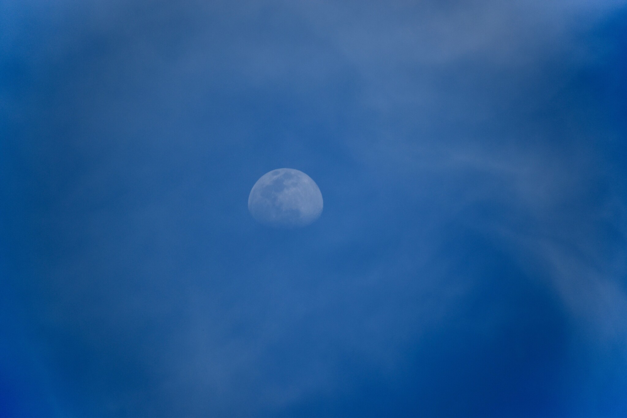 Fase da Lua do dia 18/06/25: a Lua Minguante e o brilho das estrelas